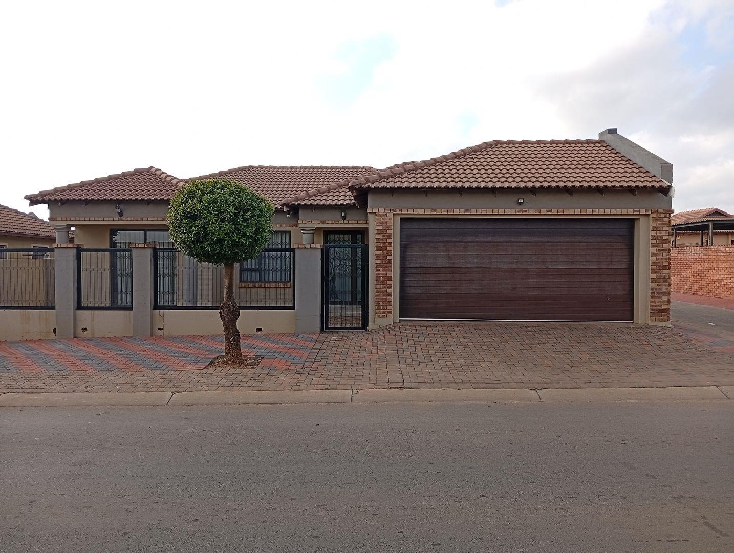 3 Bedroom House to rent in Nellmapius - P24-116060551