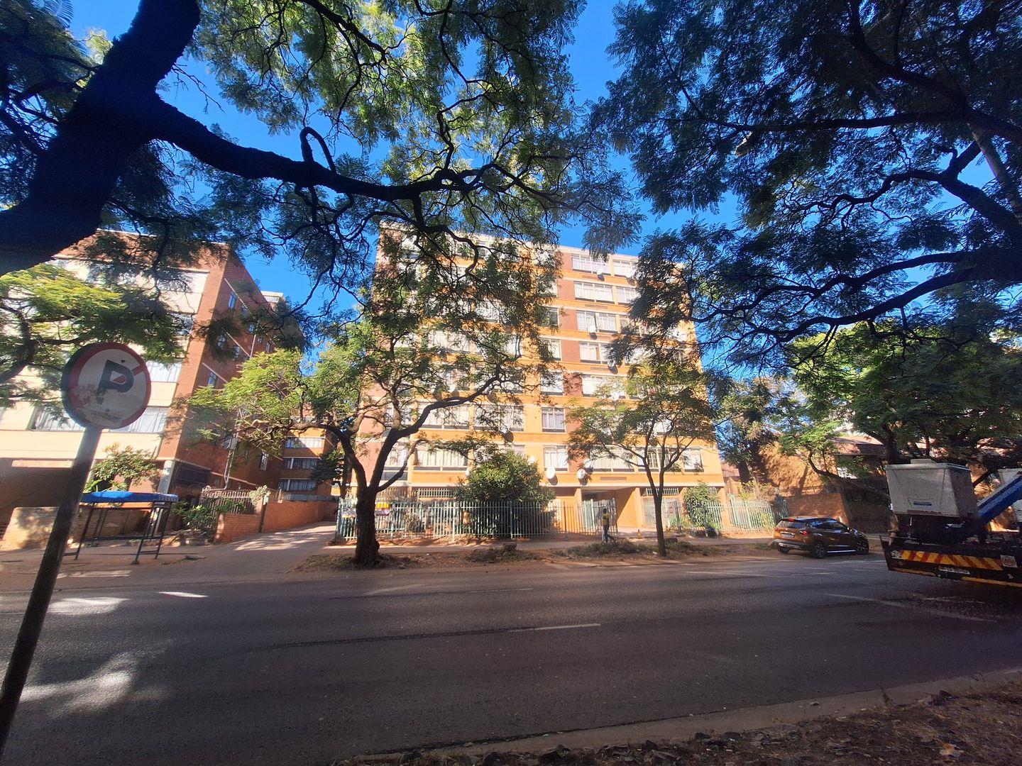 1 Bedroom Apartment / flat for sale in Muckleneuk - P24-116159996