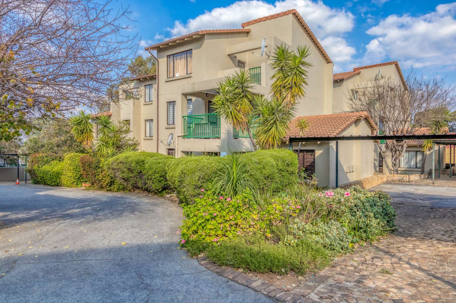 1 Bedroom Apartment / flat for sale in Northwold - 768 Hunter - P24 ...