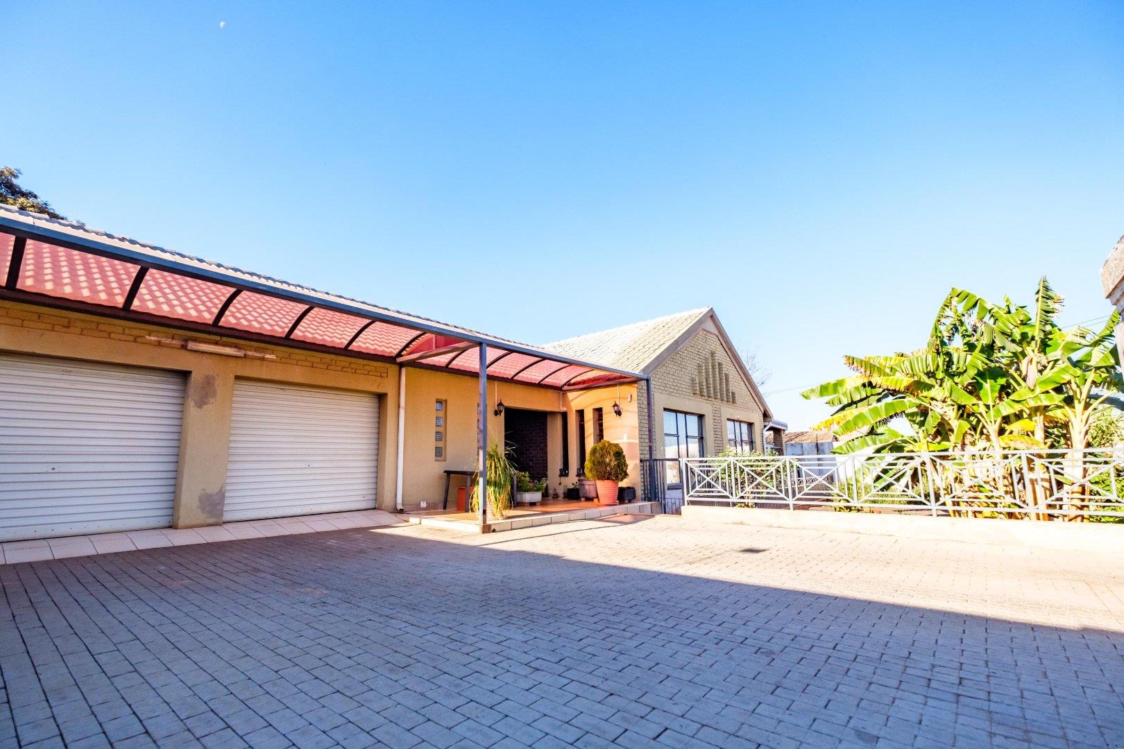 3 Bedroom House for sale in Palm Ridge - P24-116067135