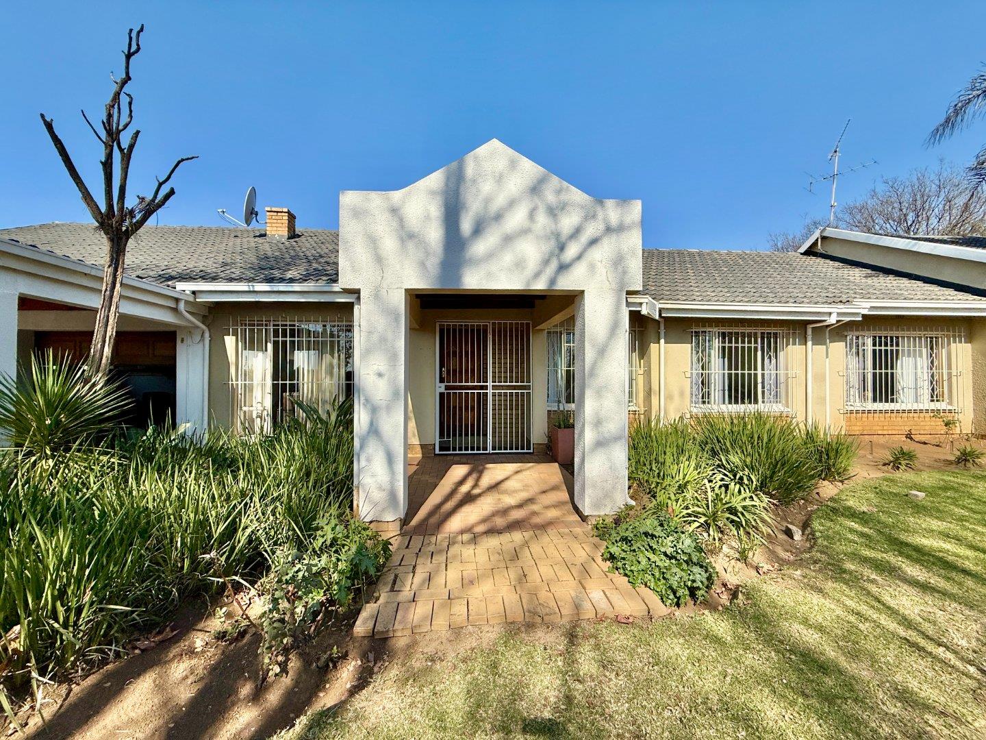 4 Bedroom House for sale in Brackenhurst - 3 Jackson Street - P24-116068970