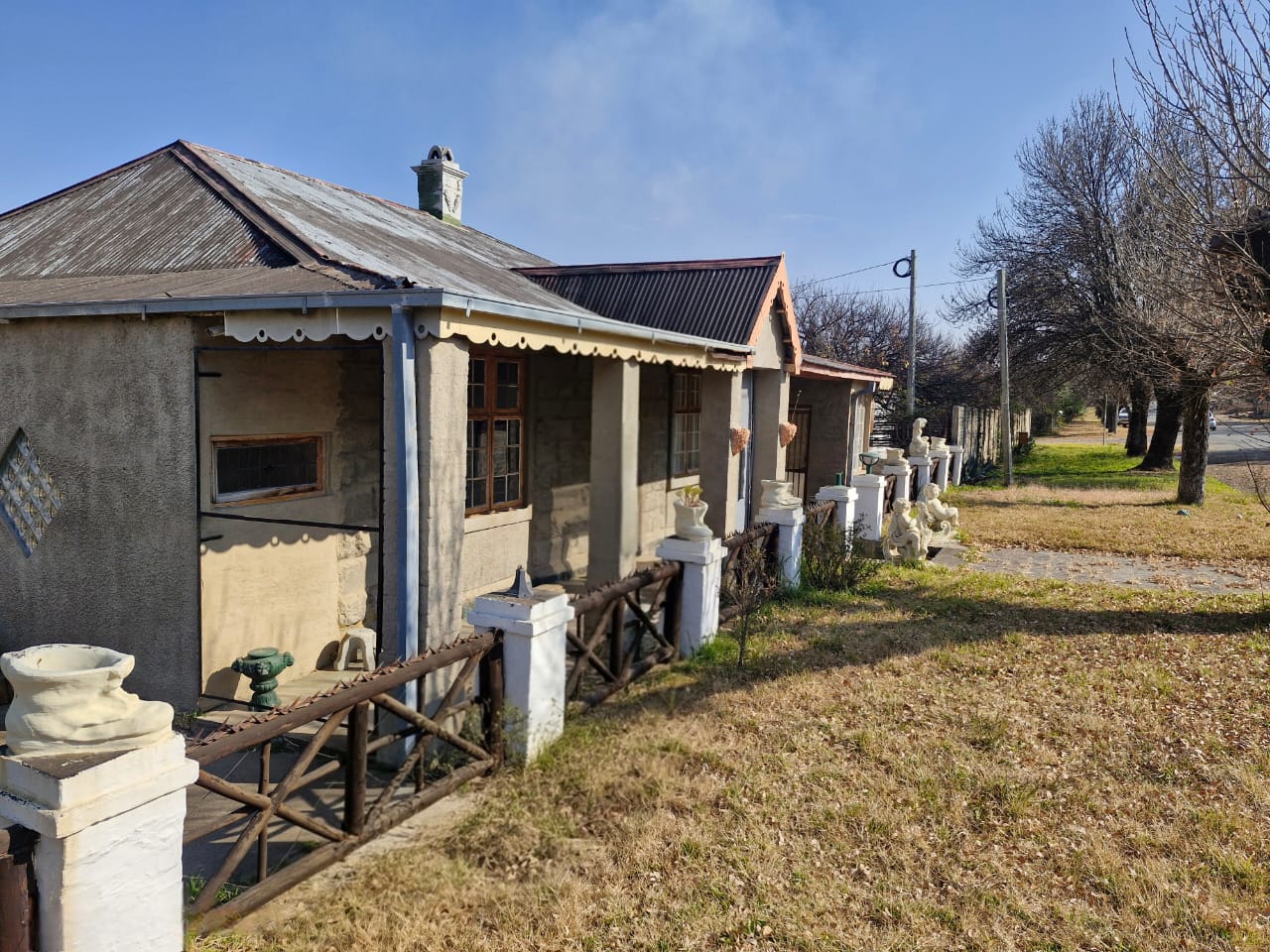 4 Bedroom House for sale in Harrismith - P24-116064912