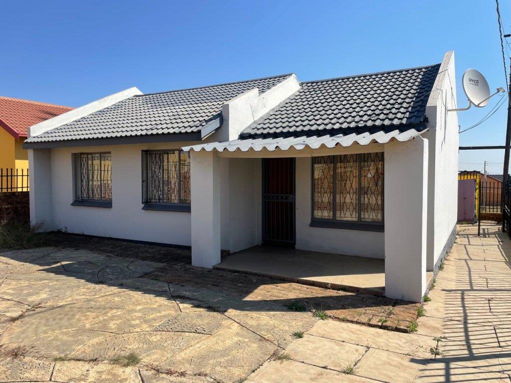3 Bedroom House for sale in Mabopane Unit S - P24-116072090