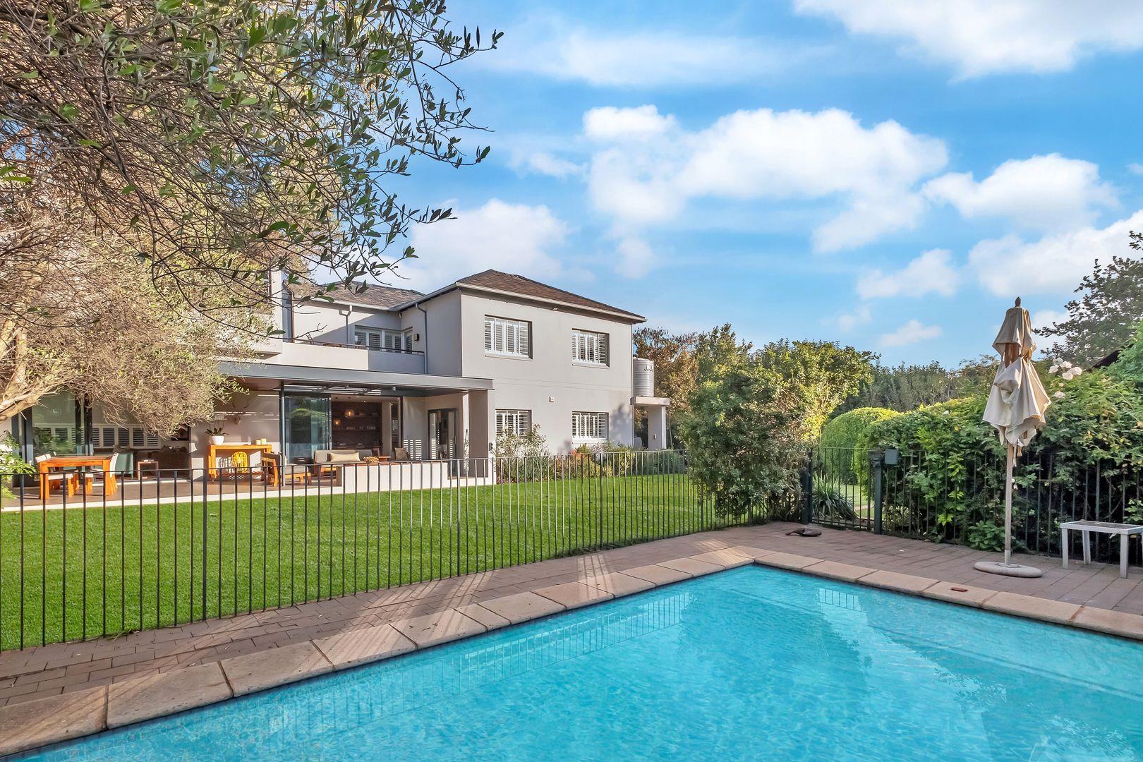 4 Bedroom House for sale in Emmarentia - P24-116072659