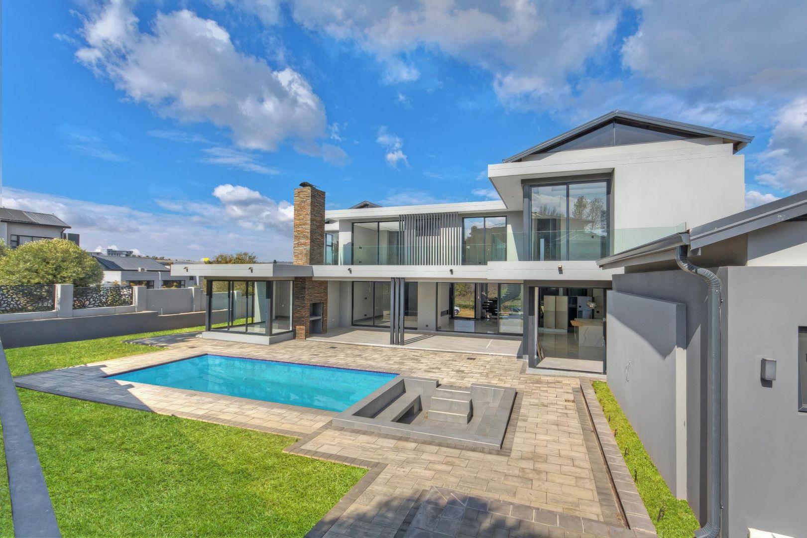 4 Bedroom House for sale in Waterfall Country Estate - P24-116080739