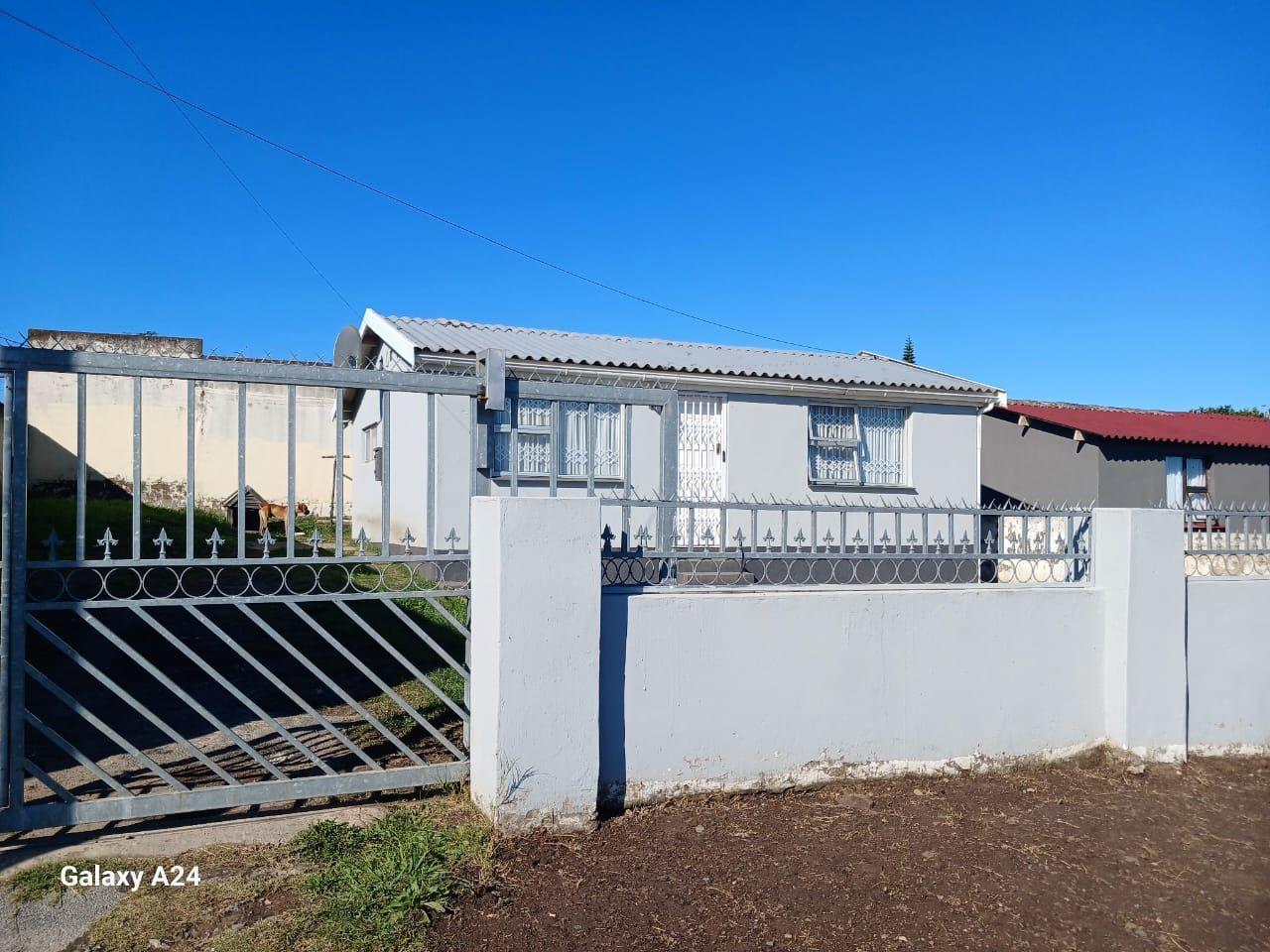 2 Bedroom House for sale in Mdantsane - P24-116094456