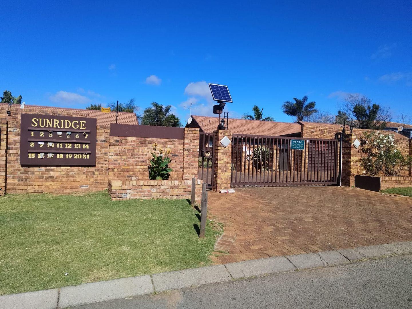 2 Bedroom House for sale in Terenure - P24-116098386