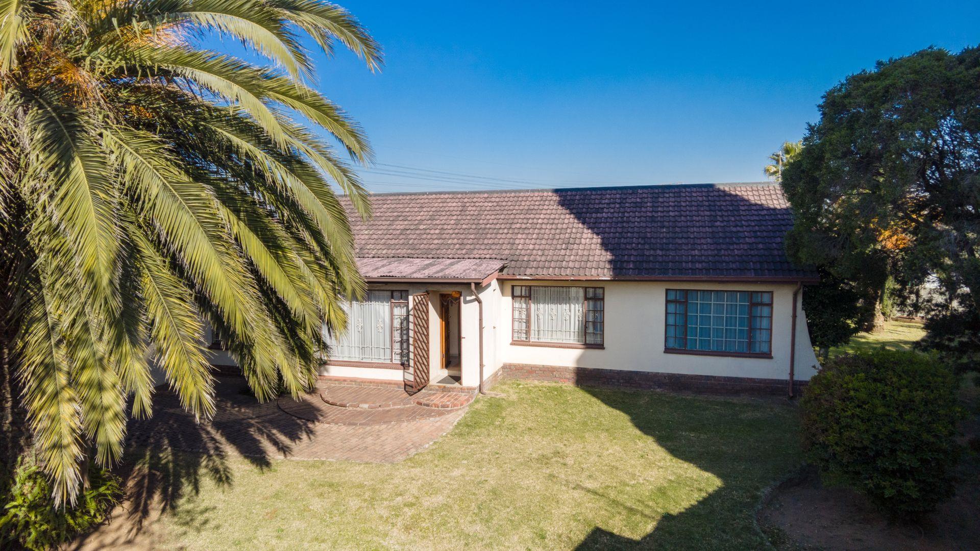 3 Bedroom House for sale in Mackenzie Park - P24-116100152