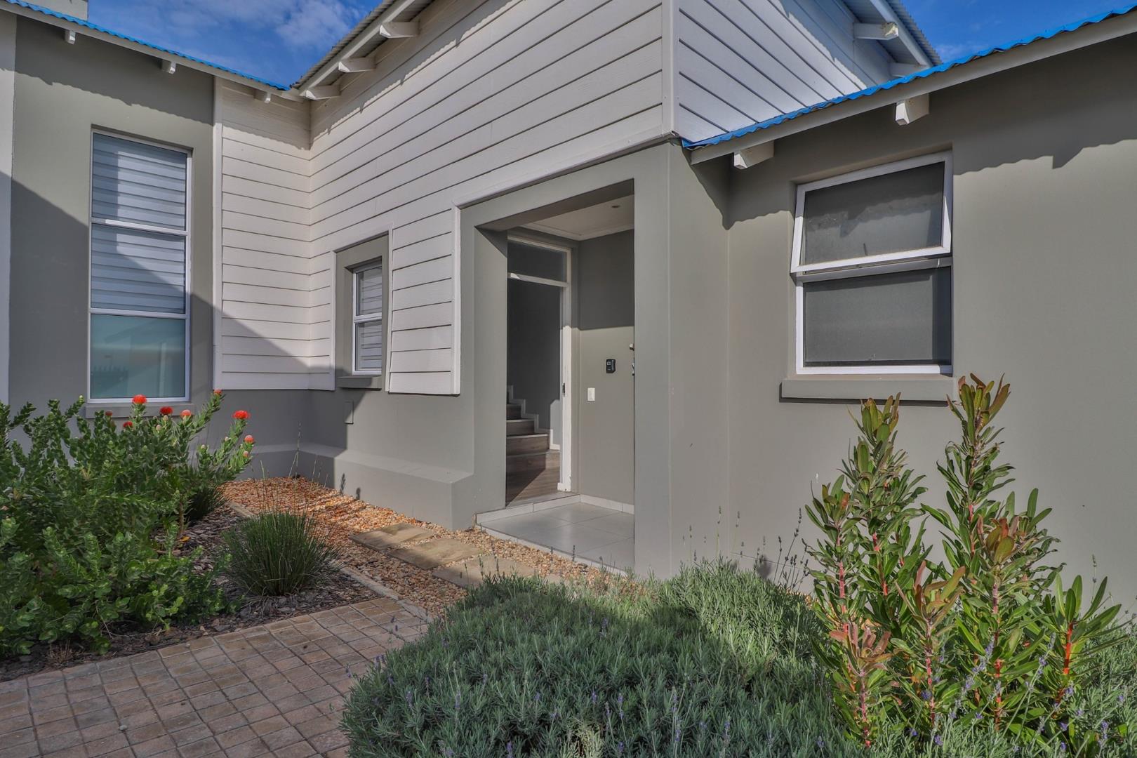 2 Bedroom House for sale in Pinnacle Point Golf Estate - 8 Lodge ...