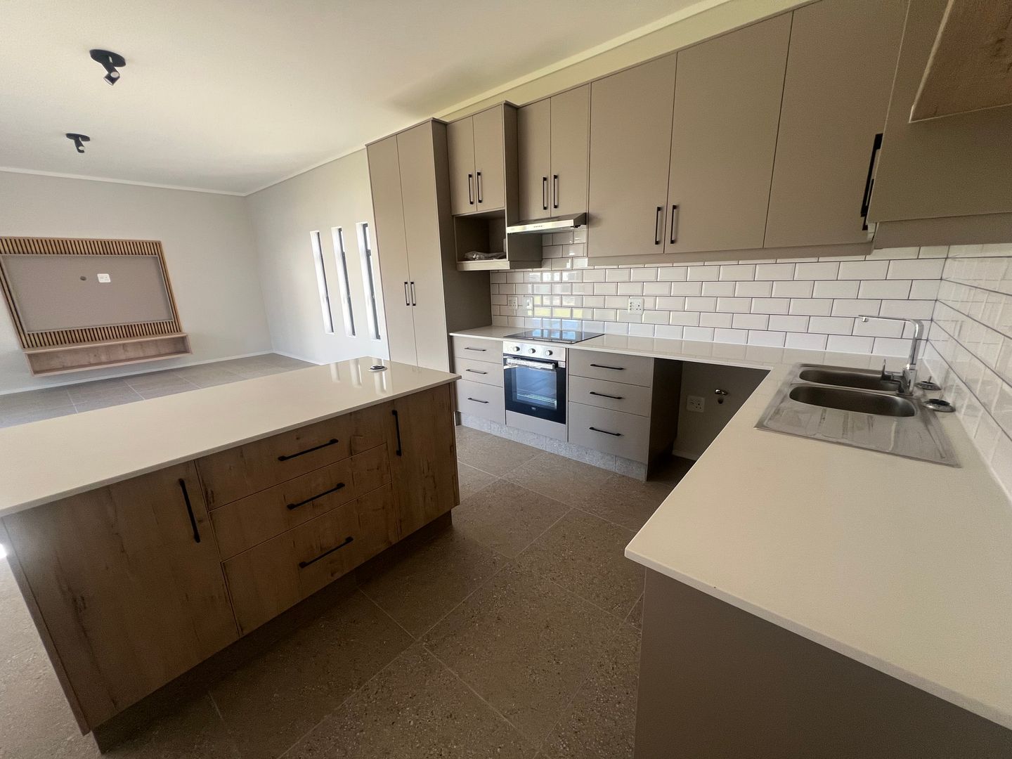 3 Bedroom Townhouse for sale in Nahoon Valley Park - P24-116106816