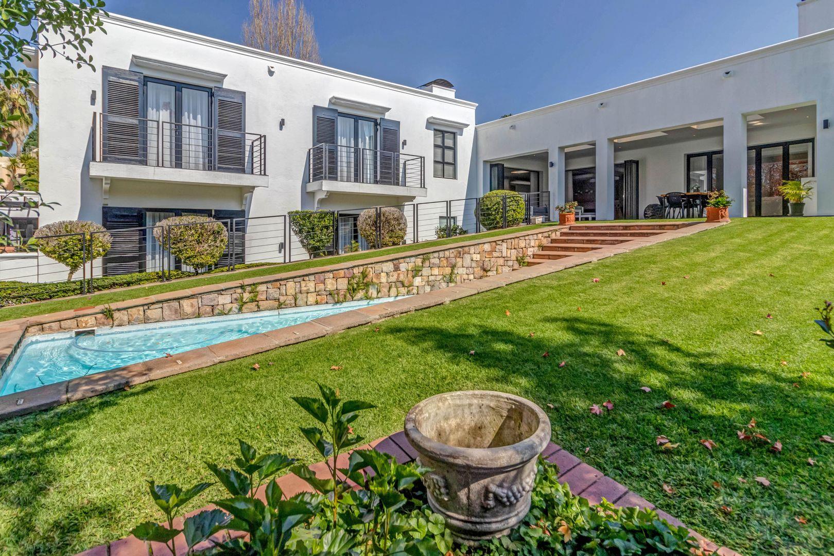 4 Bedroom House for sale in Dainfern Golf Estate - P24-116018357