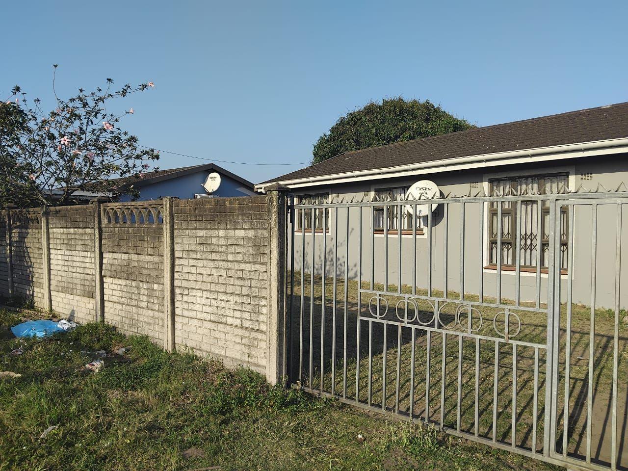 3 Bedroom House for sale in Esikhawini - P24-116121206