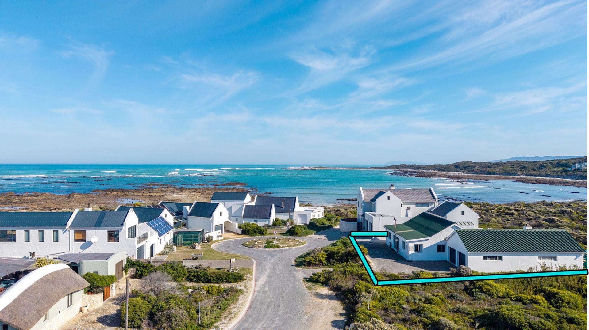 3 Bedroom House for sale in Suiderstrand - P24-115968635