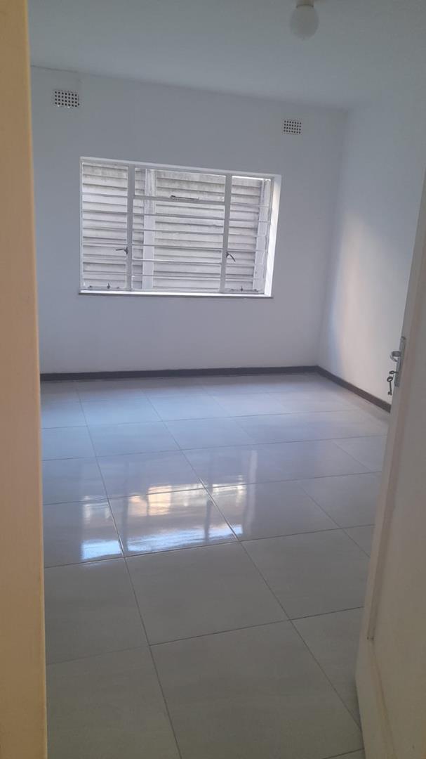 2 Bedroom Apartment / flat for sale in Rosettenville - P24-116124430