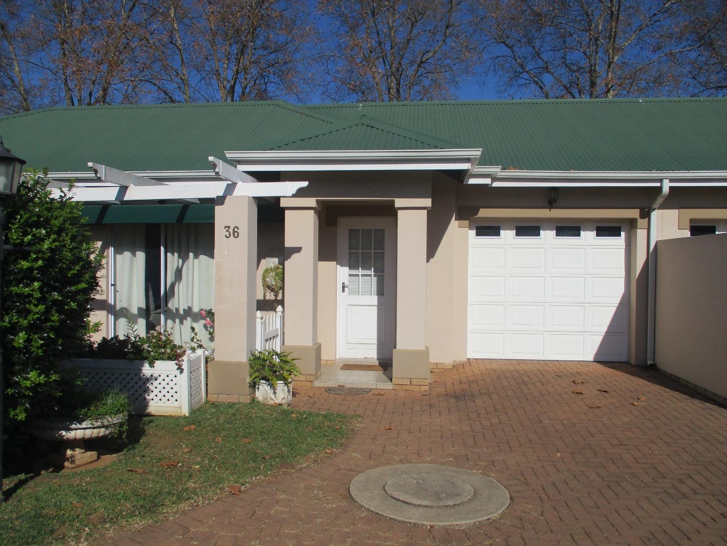 2 Bedroom Townhouse for sale in Assagay - 2 Country Lane - P24-116138966