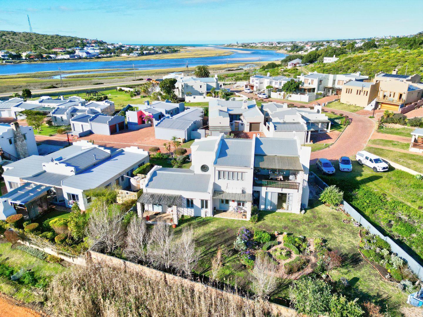 4 Bedroom House for sale in Stilbaai Wes - 10 Tollas Oord - P24-116141493