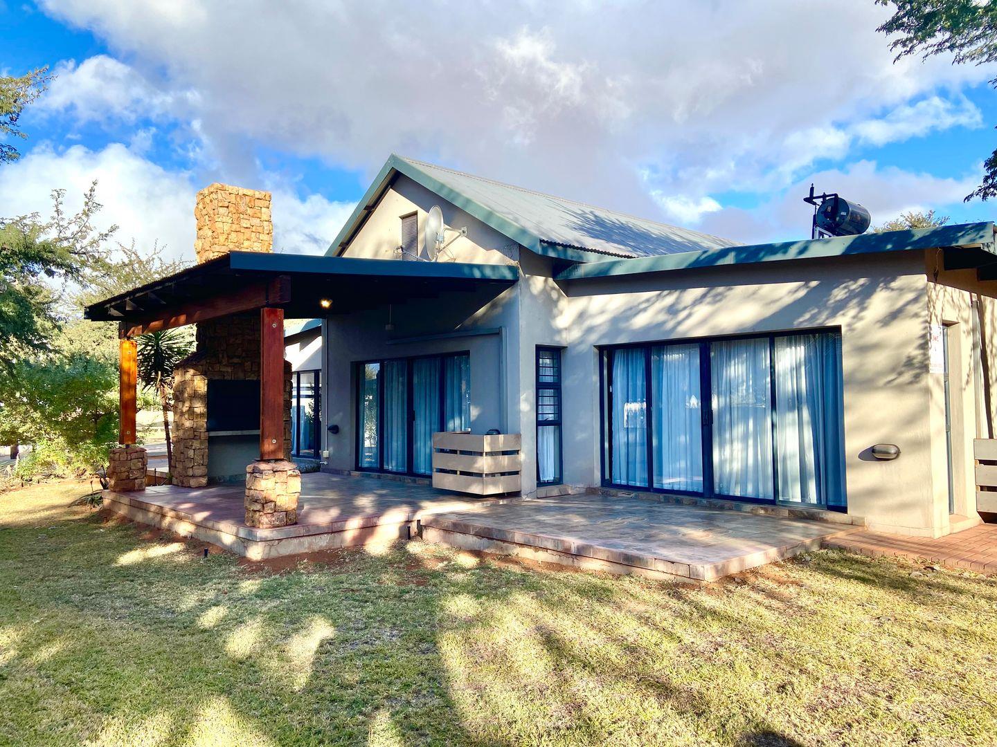 4 Bedroom House for sale in Kathu - P24-116145025