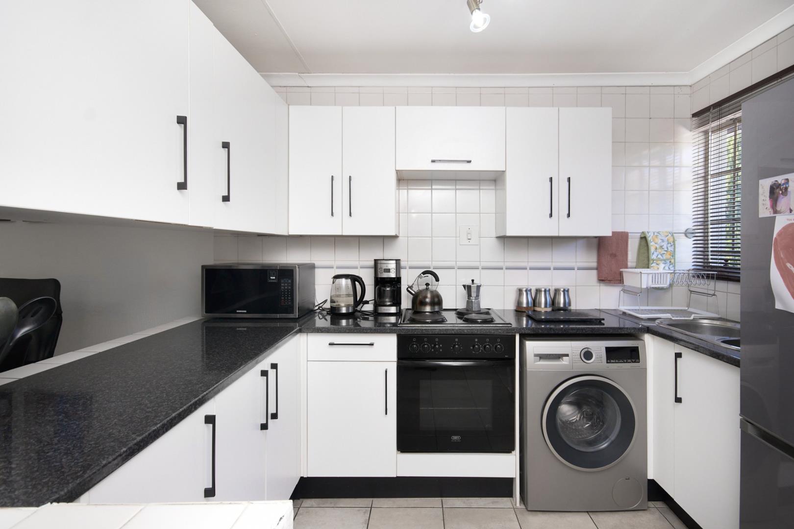 2 Bedroom Apartment / flat for sale in Northwold - 80 5th Road - P24 ...