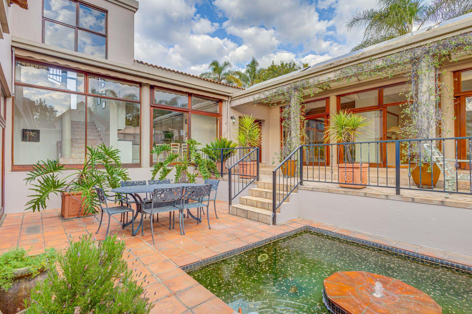 4 Bedroom House for sale in Dainfern Golf Estate - P24-116154759