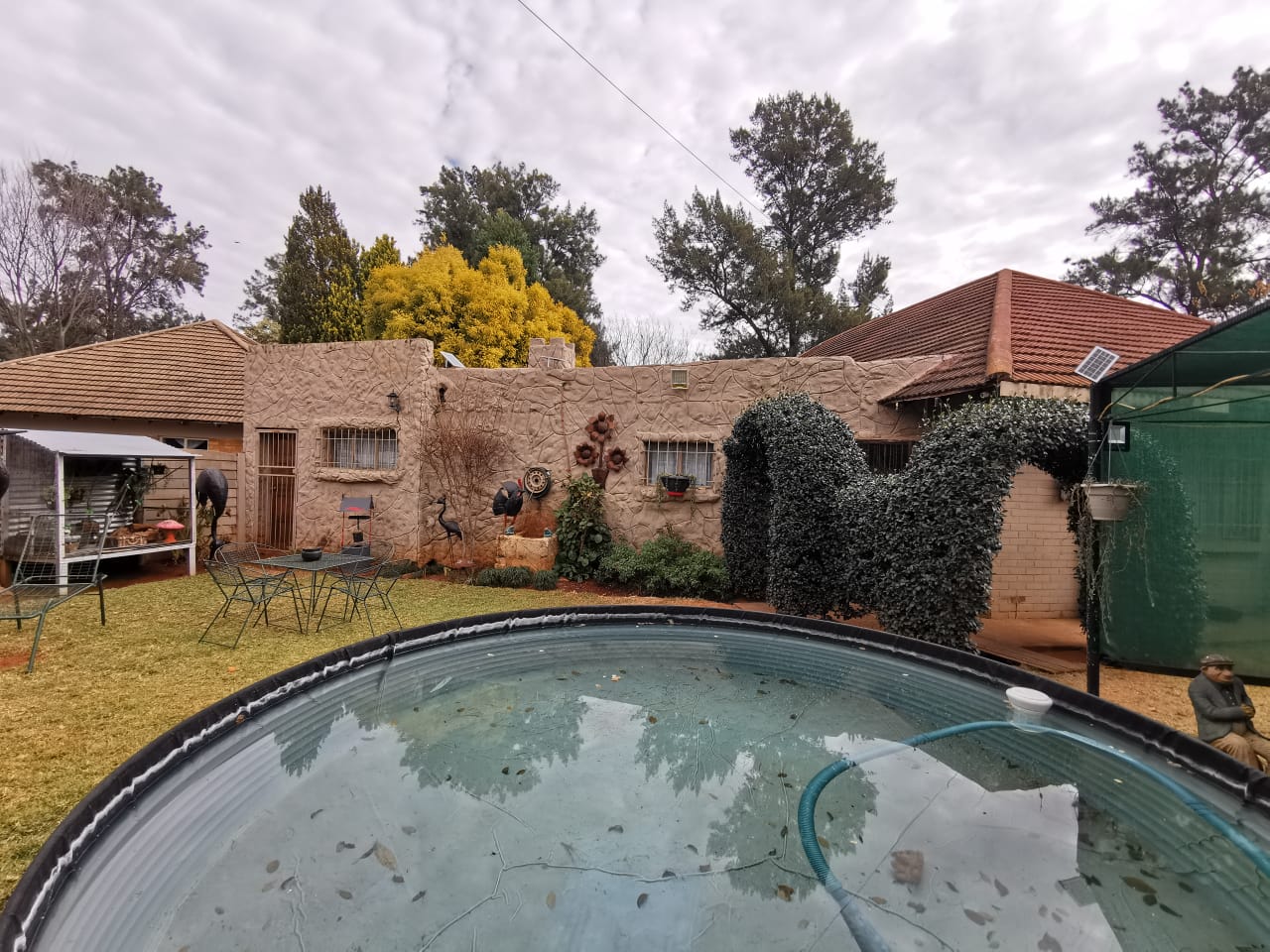 3 Bedroom House for sale in Stilfontein Ext 3 - P24-116158309
