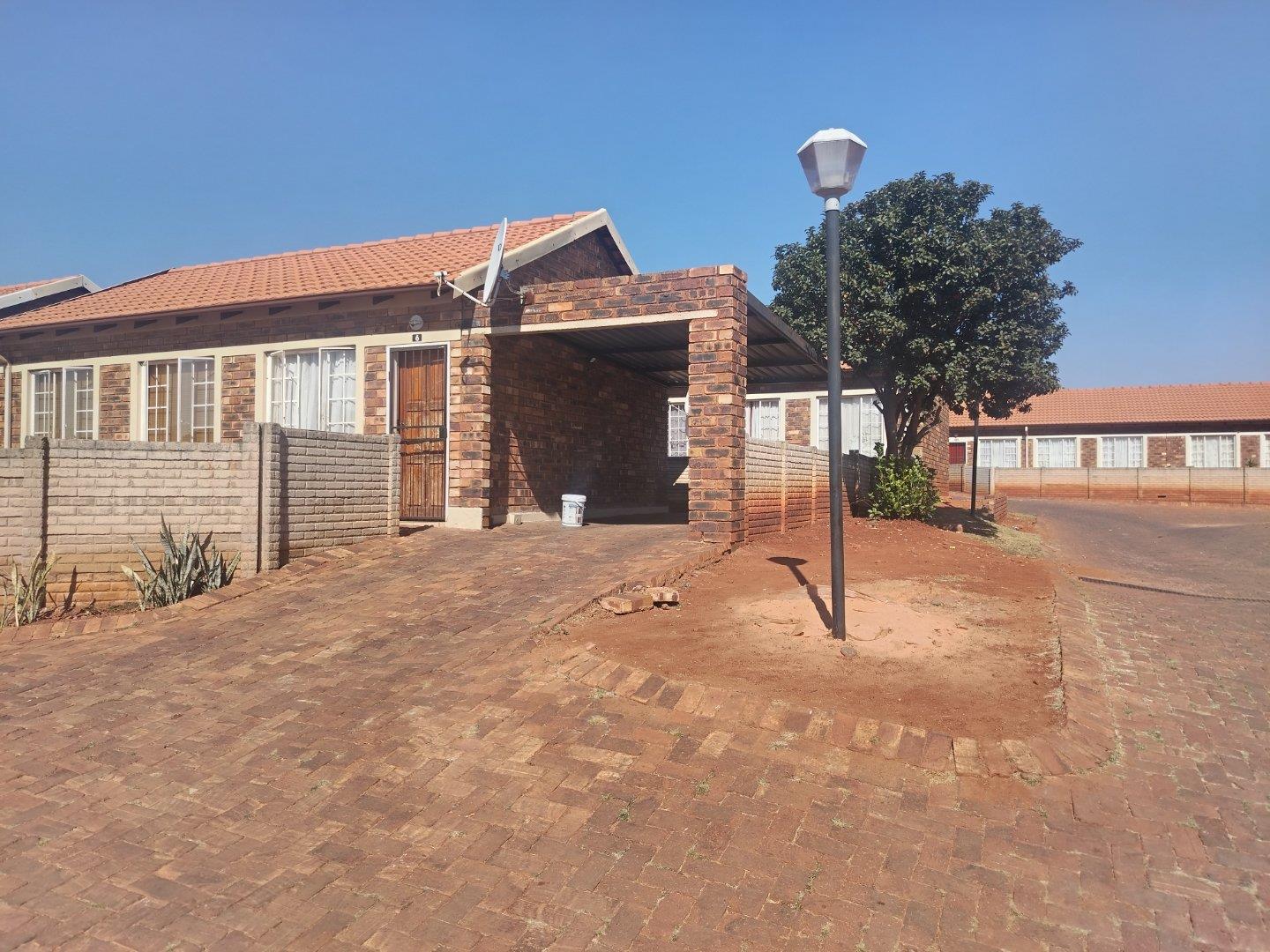 3 Bedroom Townhouse for sale in The Orchards - 100 Ikawu Street - P24 ...