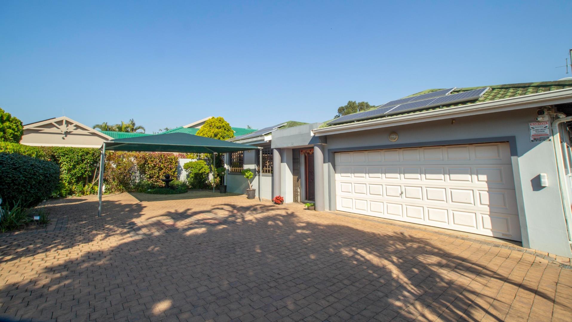 4 Bedroom House for sale in Mount Edgecombe - 12 Erythrina Lane - P24 ...