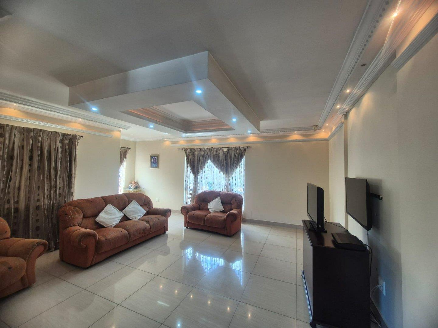 3 Bedroom House for sale in Parlock - P24-116163914