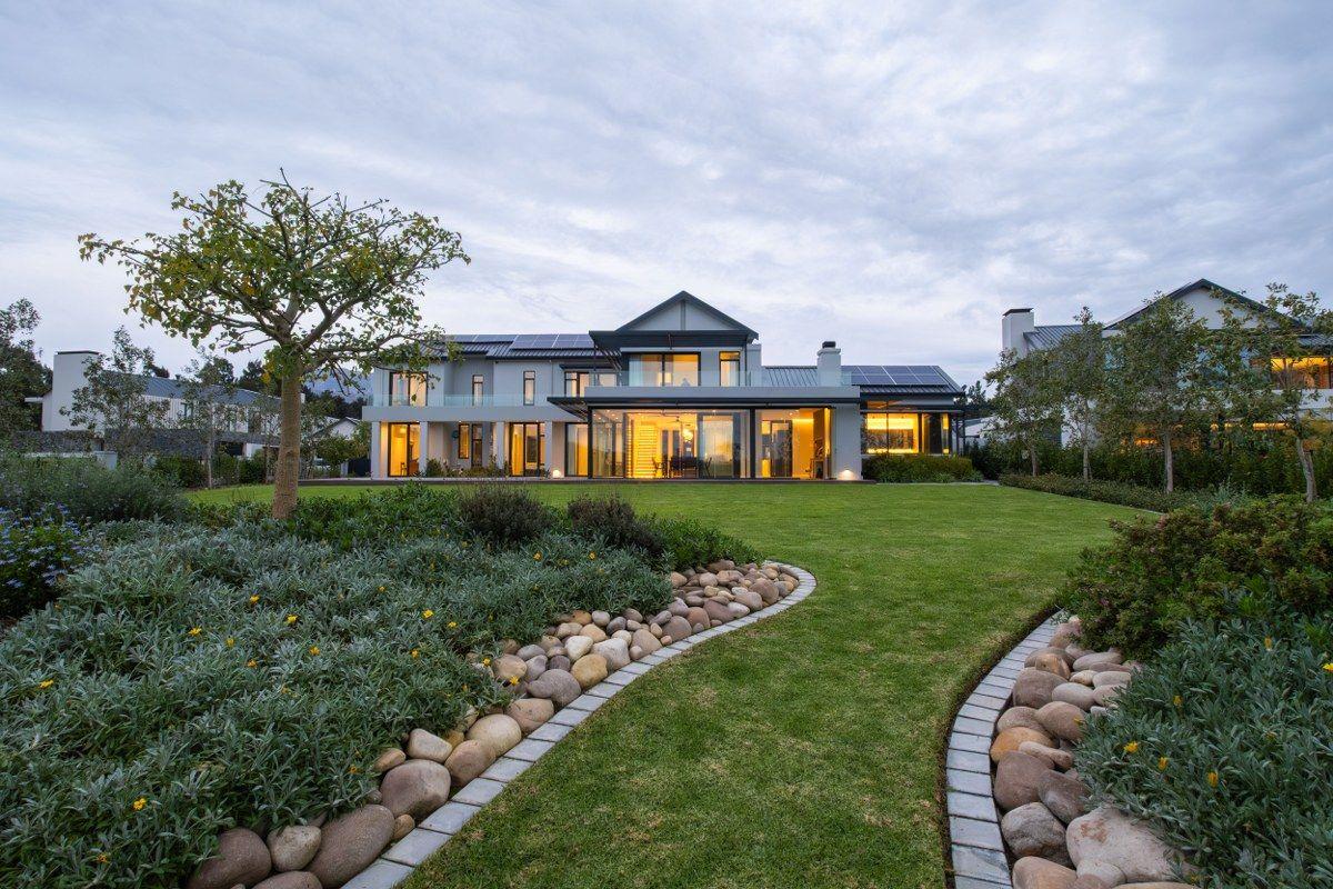 5 Bedroom House for sale in Val de Vie Estate - P24-116167159