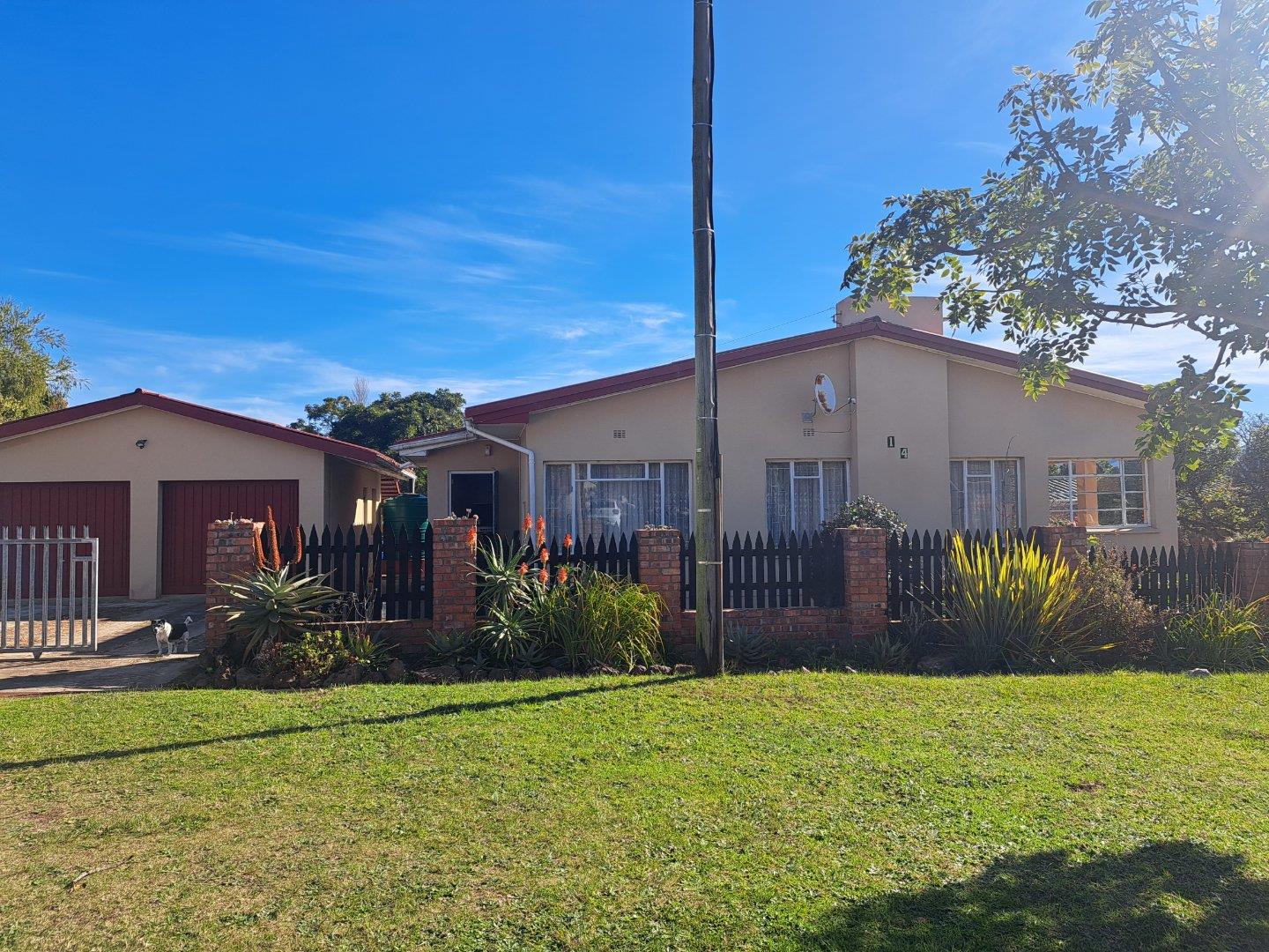 3 Bedroom House for sale in Kareedouw - P24-116181581