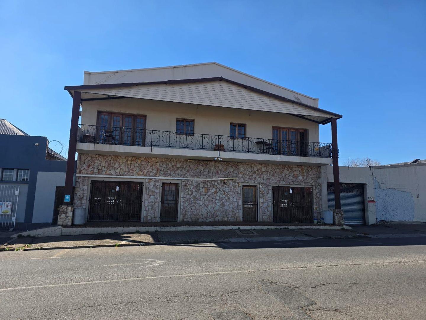 Commercial property to rent in Benoni Central - 2 Lanyon Road - P24 ...