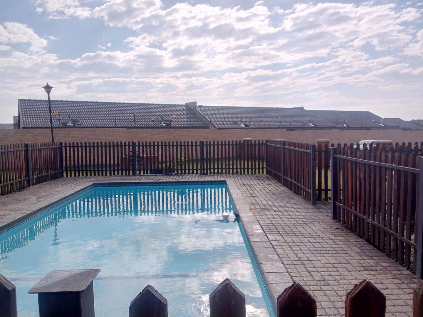 2 Bedroom Apartment / flat to rent in Montana Tuine - 330 Twee Riviere ...