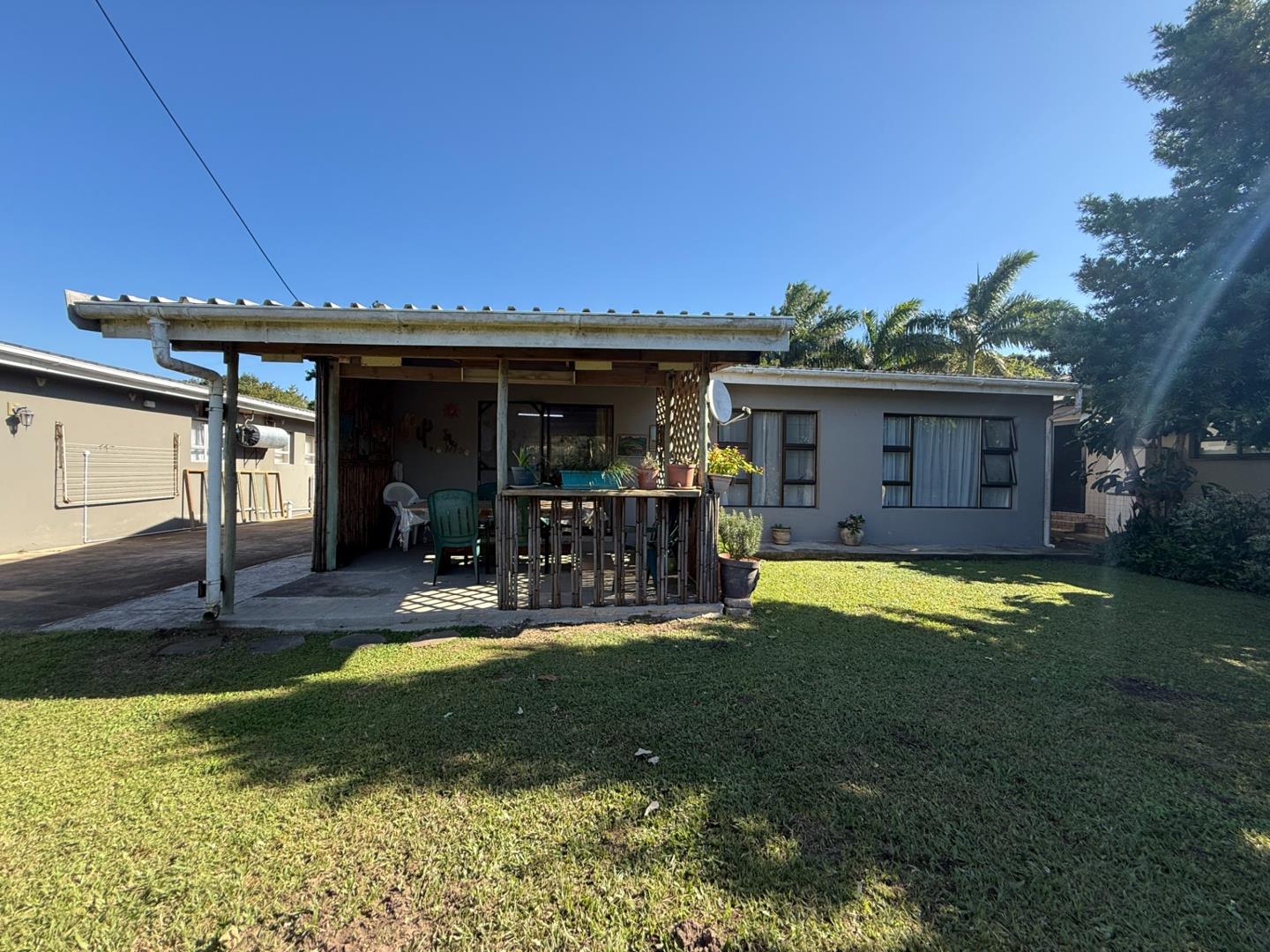 2 Bedroom House for sale in Ifafa Beach - P24-116184925