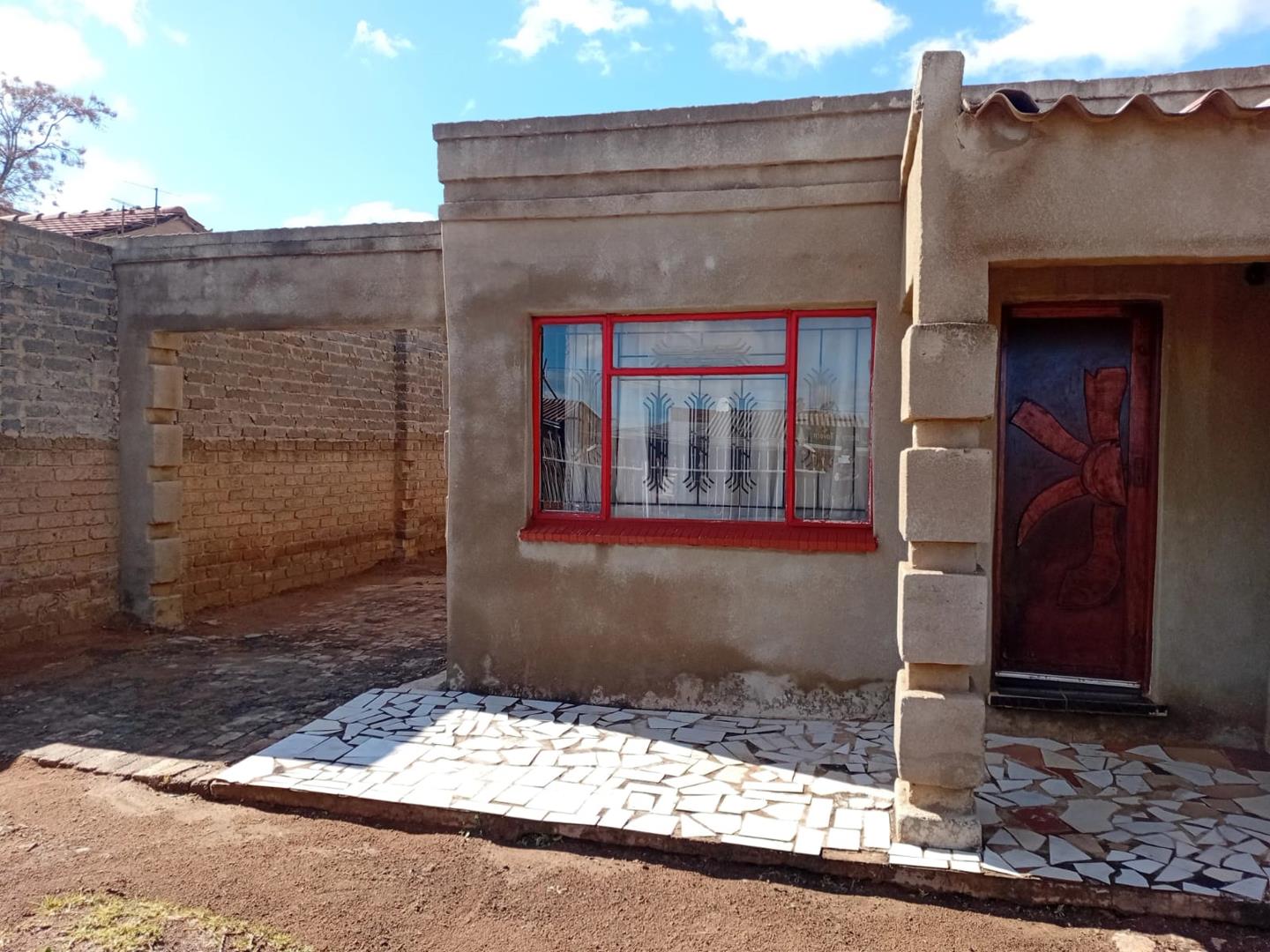 2 Bedroom House for sale in Sebokeng Zone 14 - P24-116186480