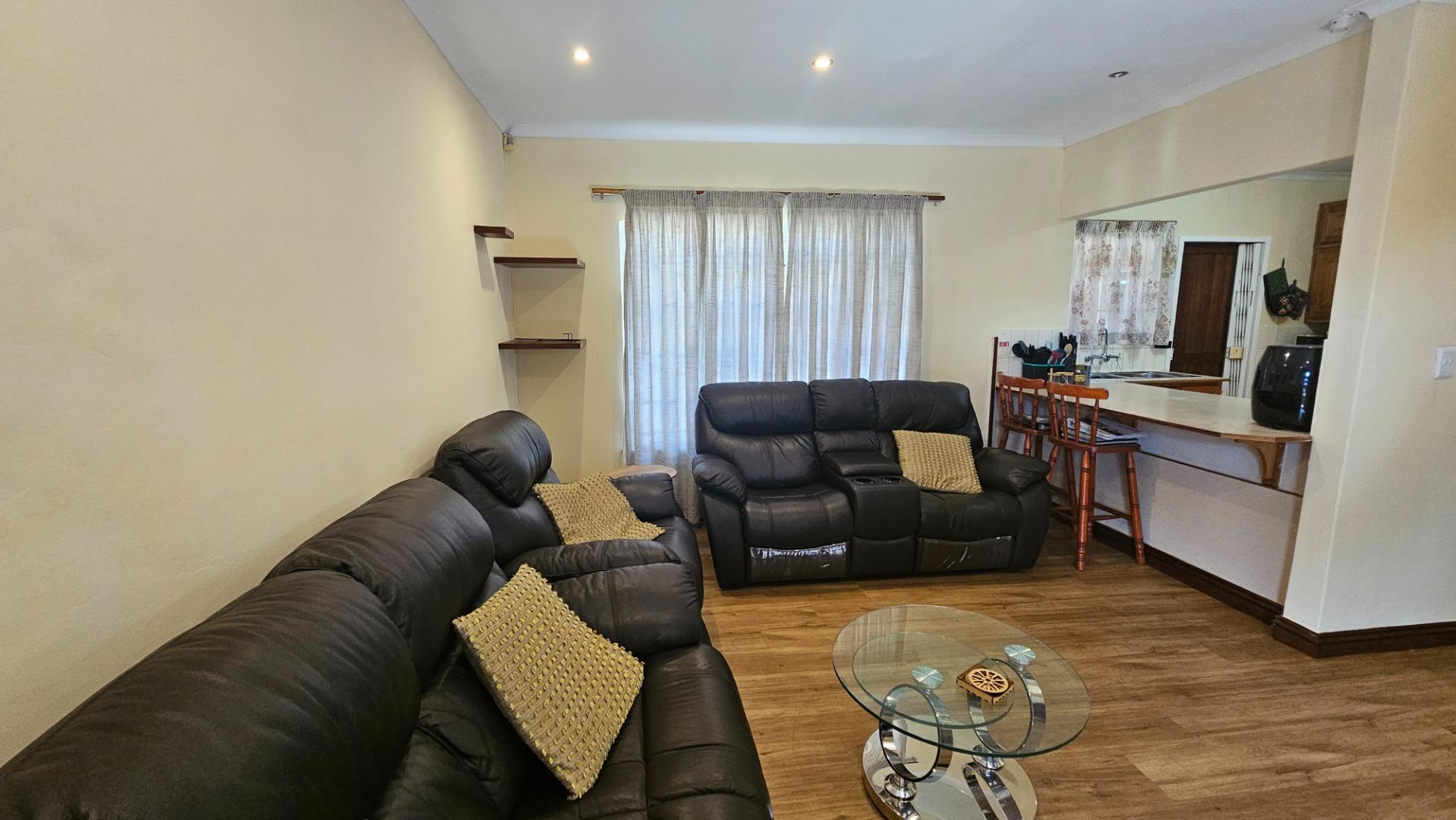 3 Bedroom House for sale in Garsfontein - P24-116189389