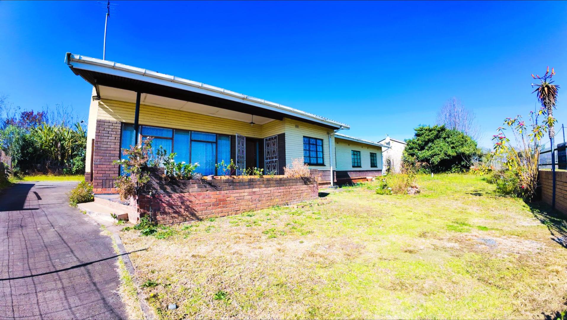 6 Bedroom House for sale in Howick West - P24-115875853