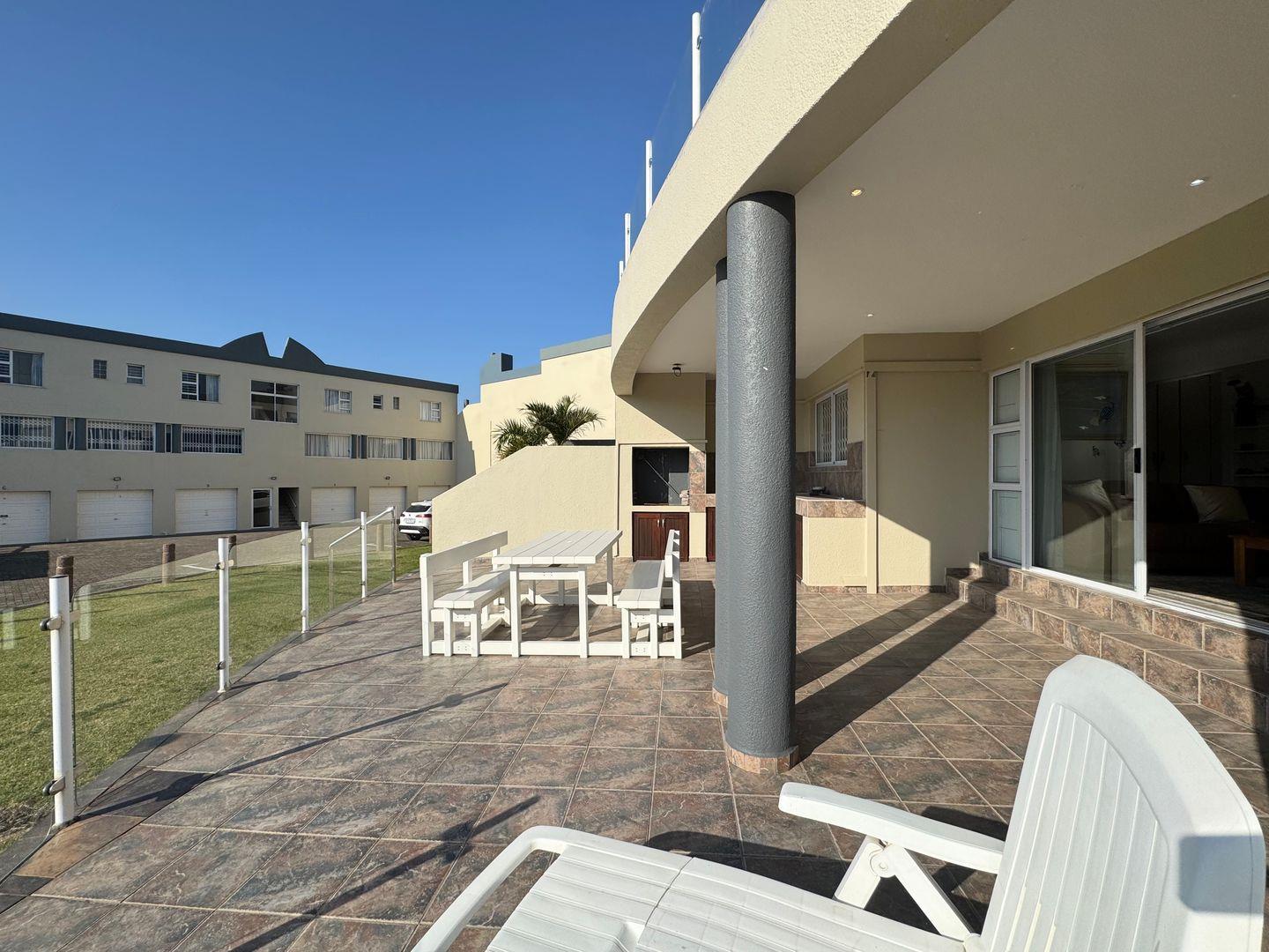 3 Bedroom Apartment / flat for sale in Uvongo Beach - P24-116205326