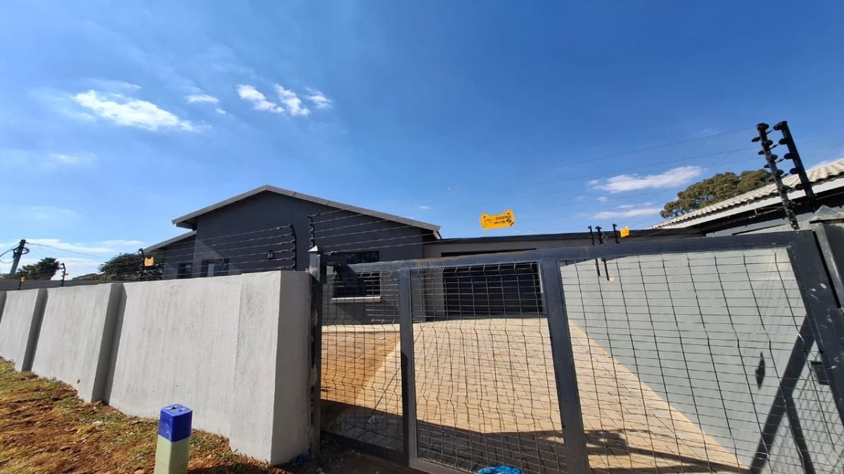 Property and houses to rent in Rayton : Rayton Property : Property24.com