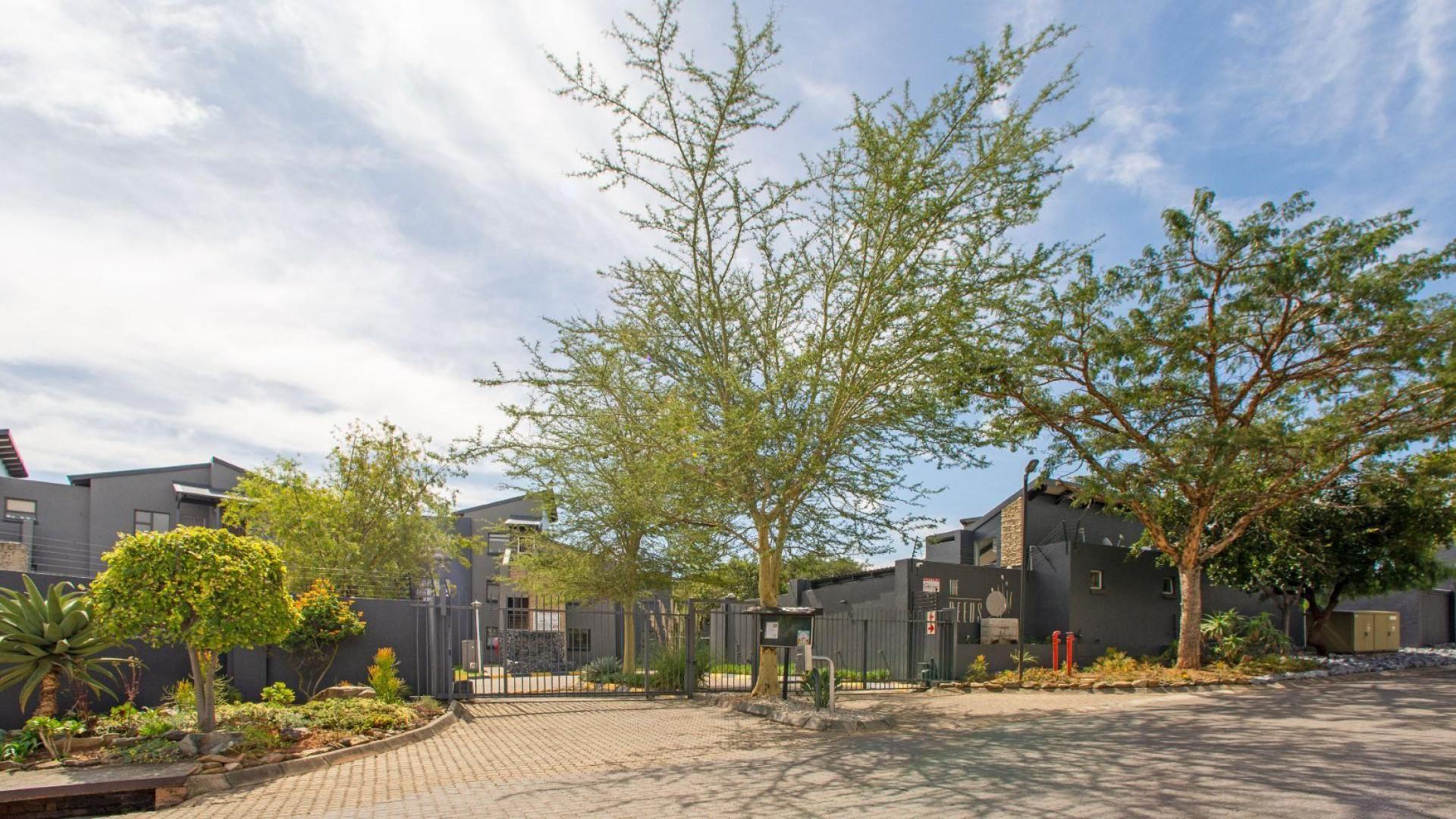 2 Bedroom Apartment / flat for sale in Waterstone Park - 32 The Reeds ...