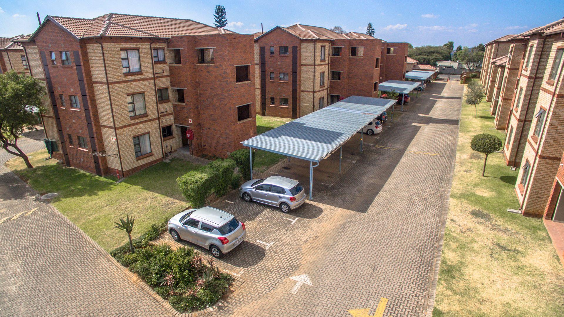 2 Bedroom Apartment / flat for sale in Randpark Ridge - P24-116209558