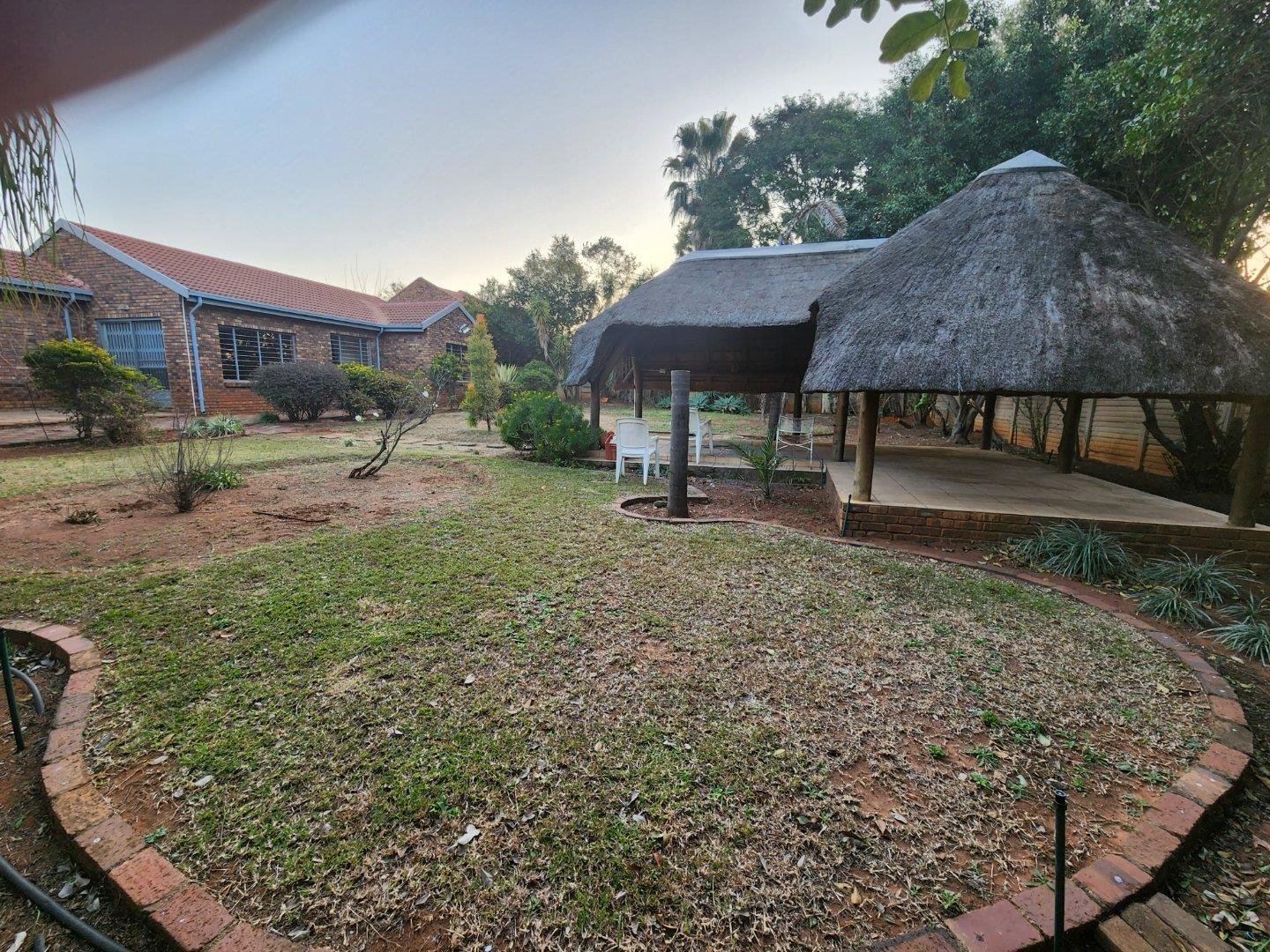 3 Bedroom House for sale in Amandasig - P24-116209866