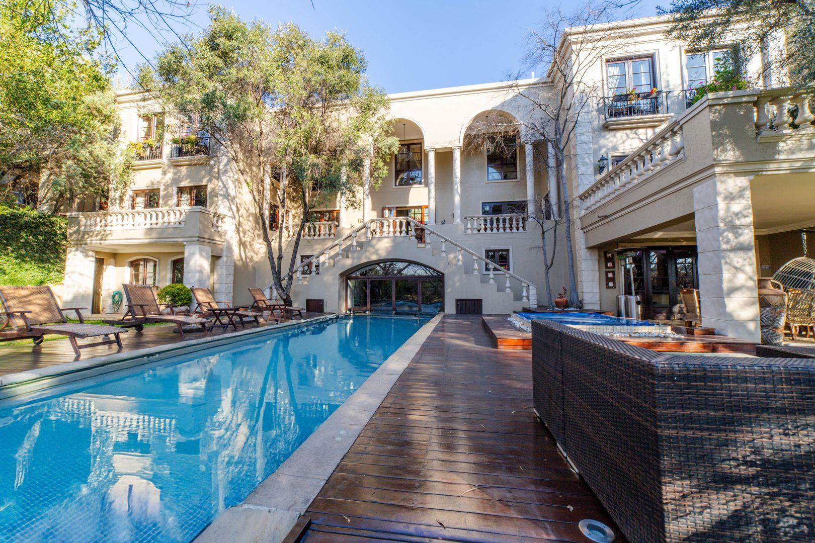 5 Bedroom House for sale in Dainfern Valley Estate - P24-116214347