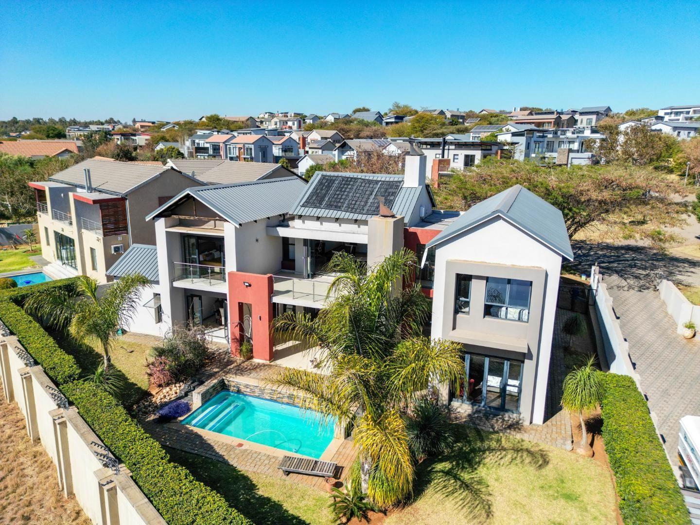 4 Bedroom House for sale in Copperleaf Estate - P24-116215712