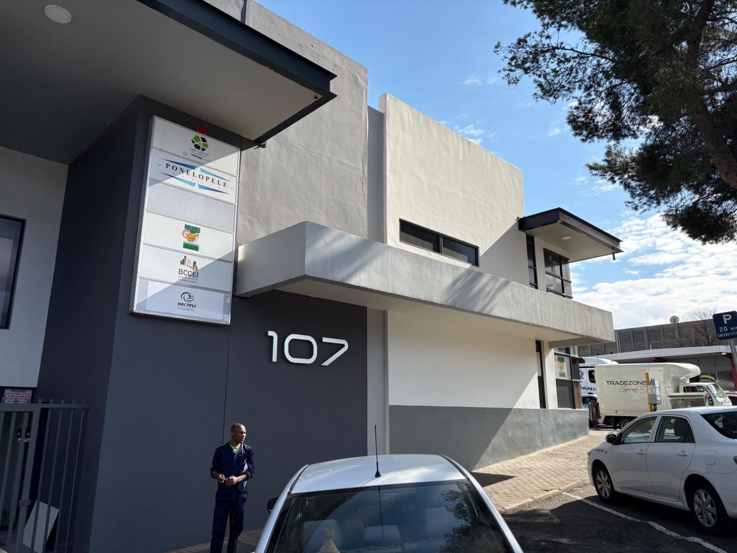 Commercial property to rent in Westdene - 107 Zastron Street Unit 8 ...