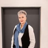 Agent profile for Sandra van der Merwe