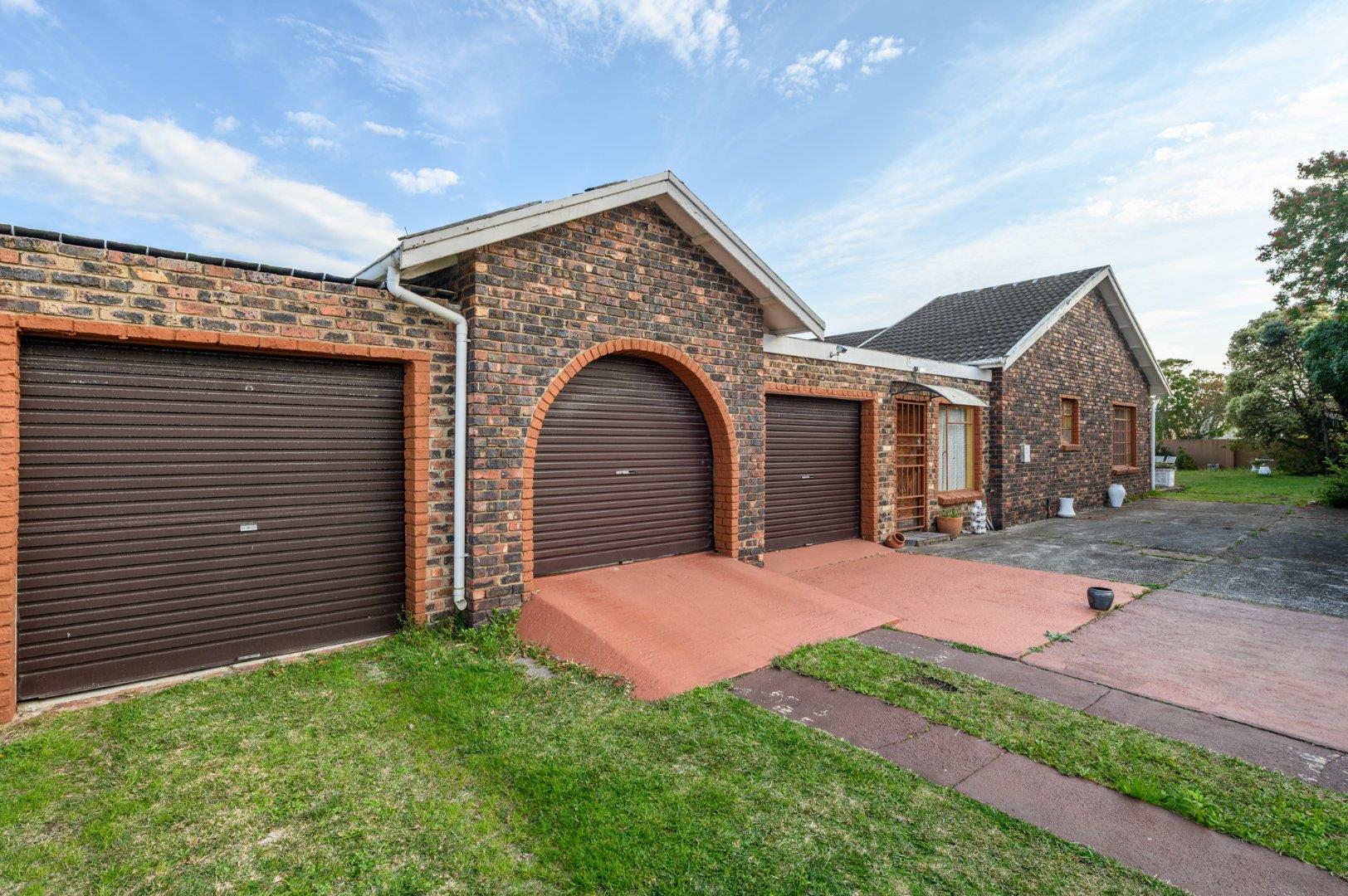 Houses for sale in Port Elizabeth : Port Elizabeth Property : Property24.com