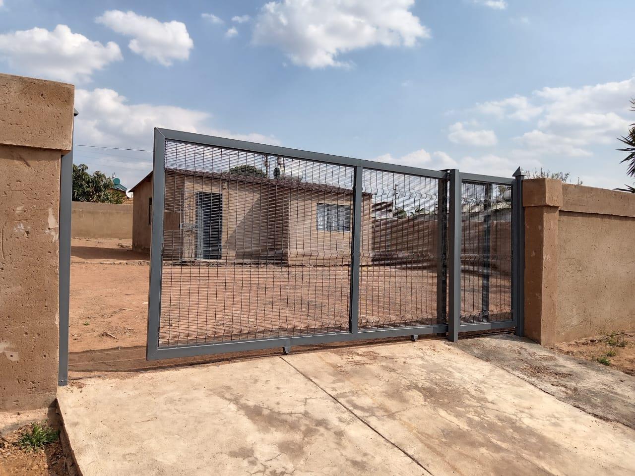 1 Bedroom House for sale in Mabopane - P24-116233976