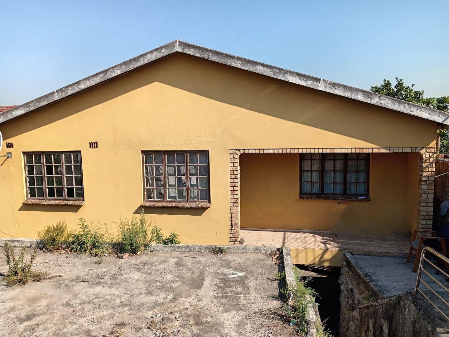 5 Bedroom House for sale in Montford - P24-116234662