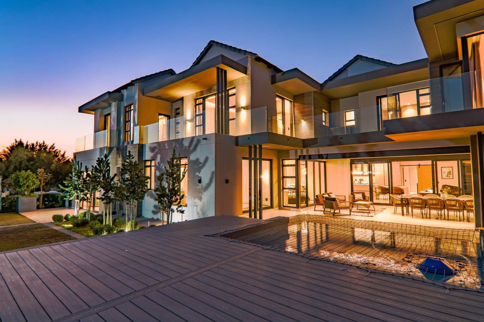 6 Bedroom House for sale in Copperleaf Estate - P24-116234847