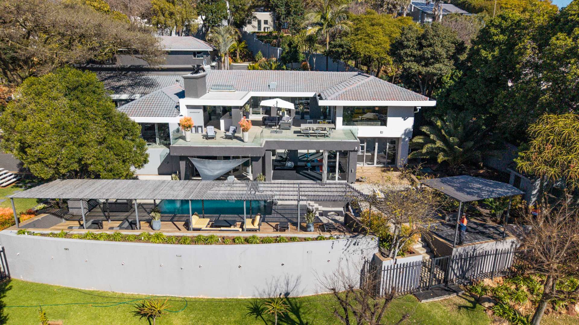 5 Bedroom House for sale in Northcliff - P24-116239955