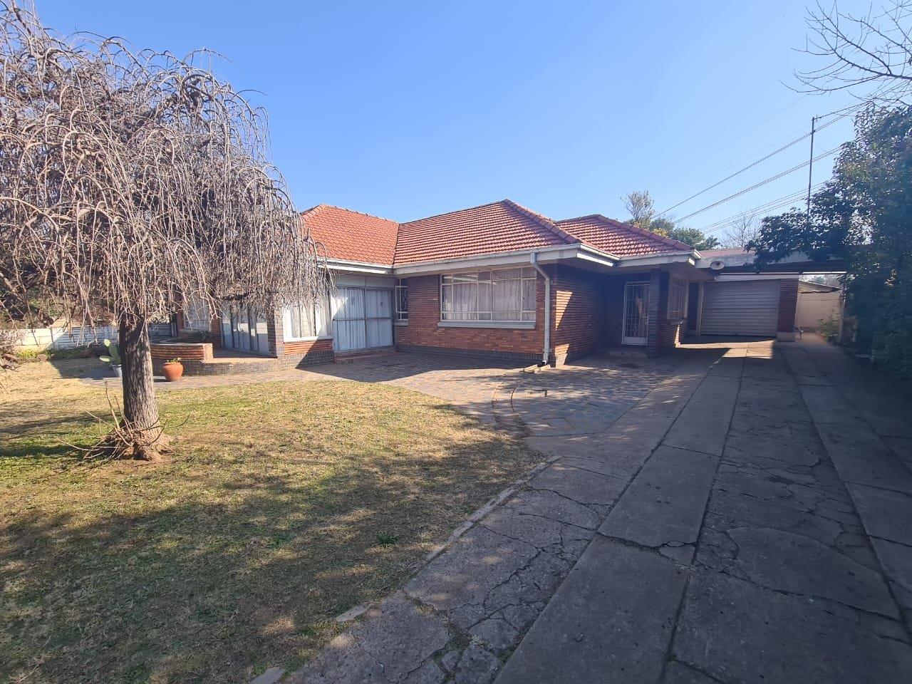6 Bedroom House for sale in Peacehaven - P24-116251284
